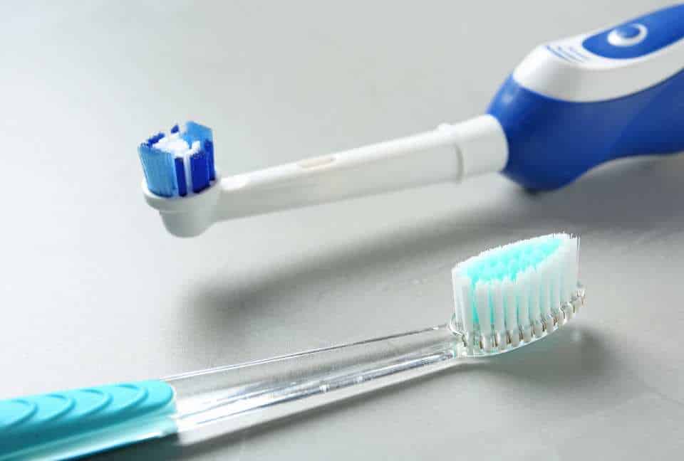 How to choose the right toothbrush and toothpaste - Hamilton Dental Centre